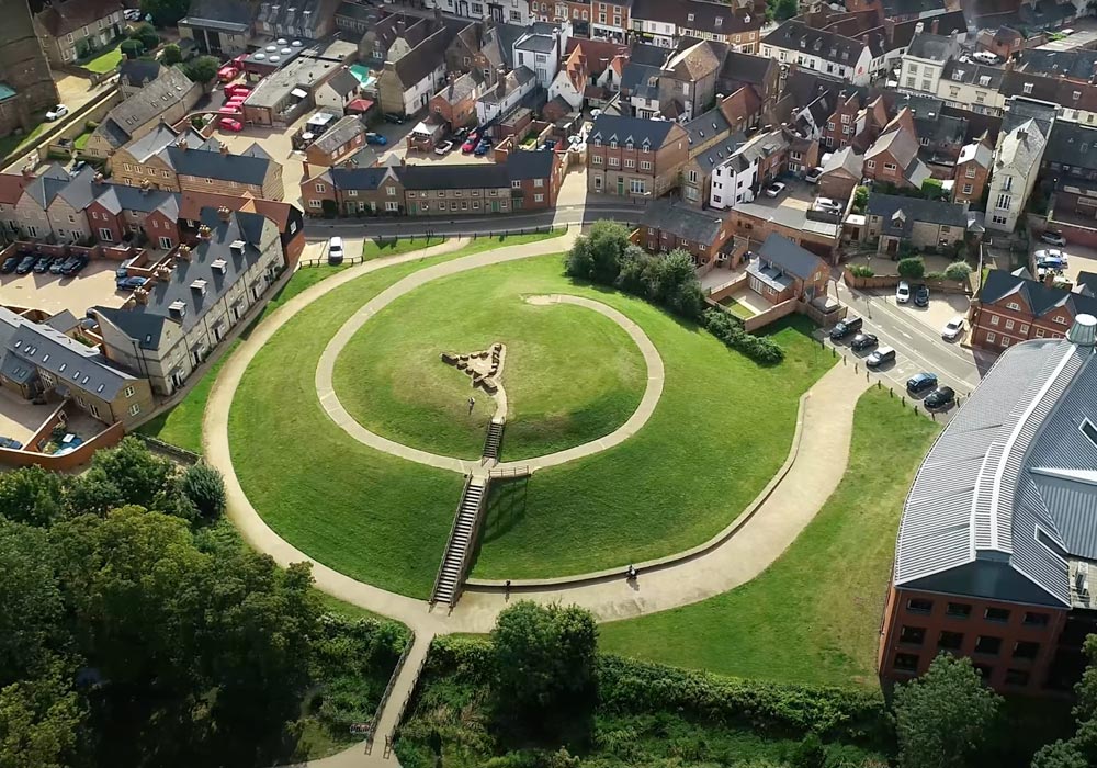 Bury Mount, Towcester - Xanthe Quayle